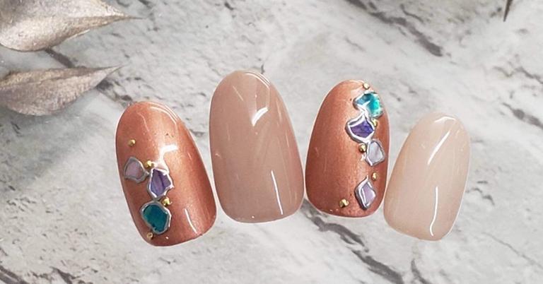 Eco-Friendly Acrylic Nails, Press-Ons, and Sustainable Hacks