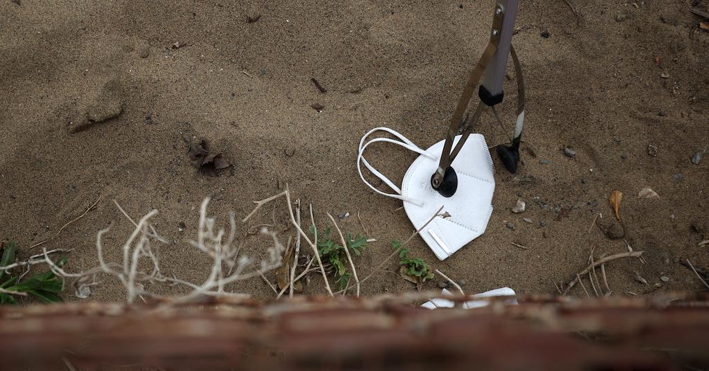 How Mask Mandates Have Affected the Environment and Littering