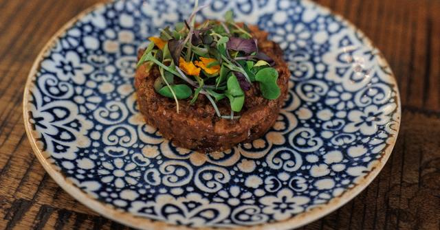 6 Awesome Plant-Based Ground Beef Products and Recipes