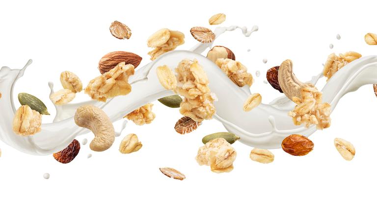 Macadamia Milk Nutrition: What You Need to Know About This Non-Dairy Milk