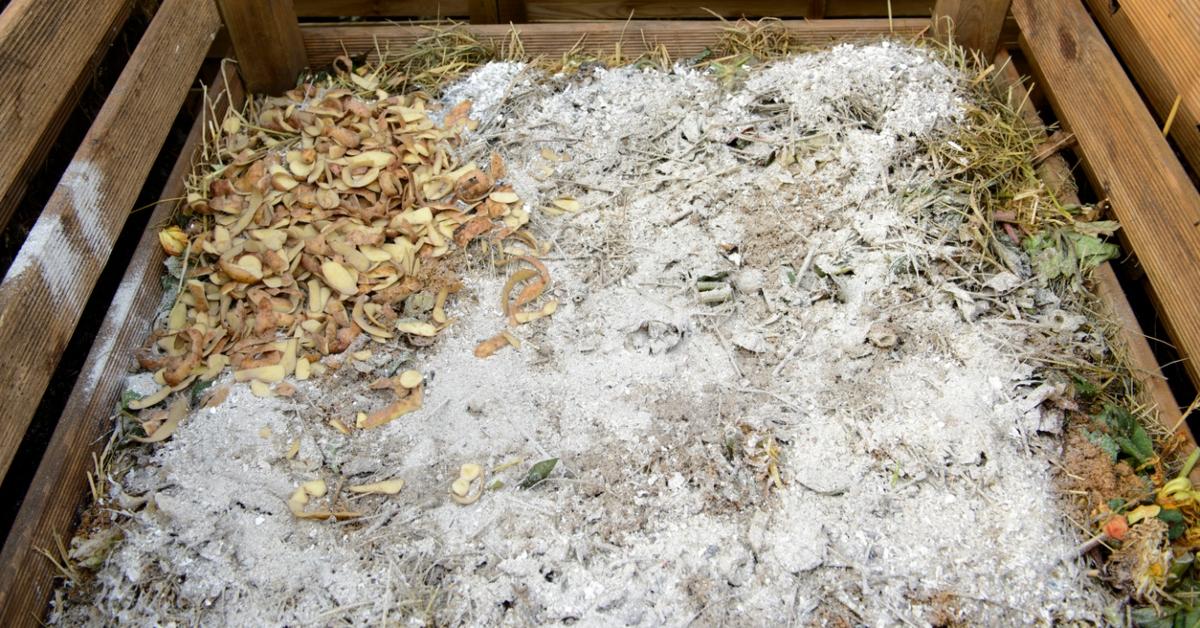 How Does an Incinerator Toilet Work? Know Before You Buy