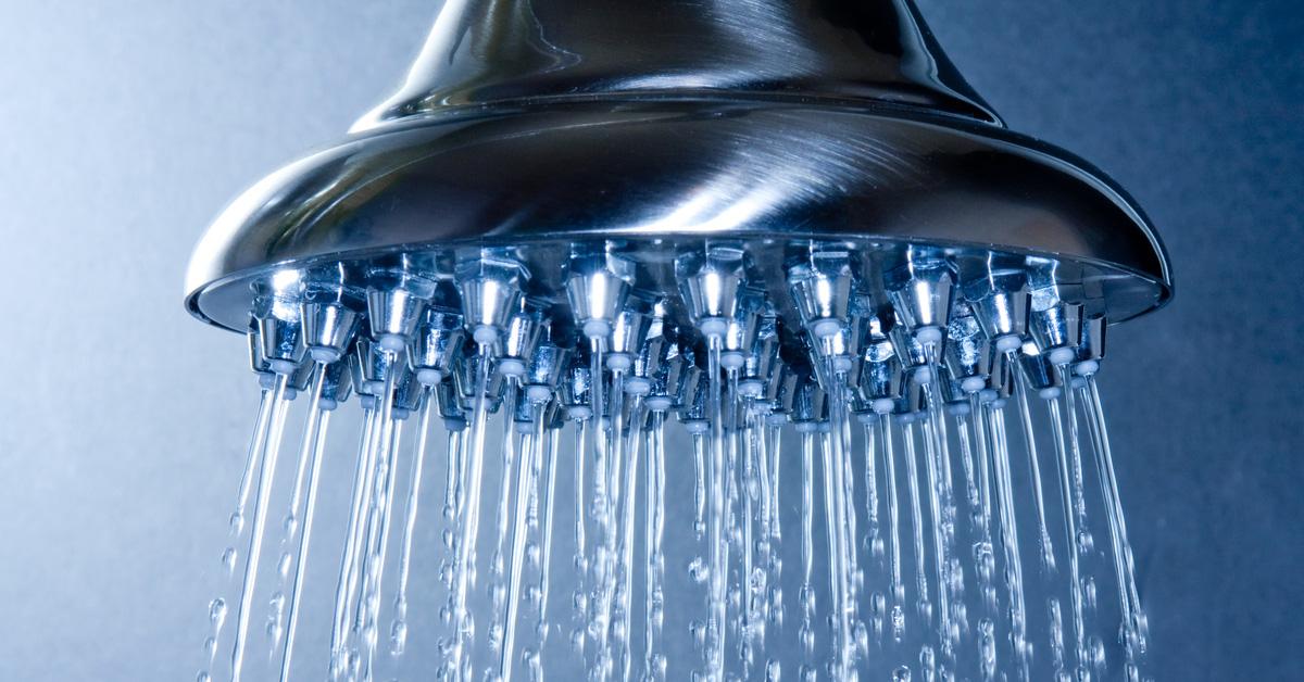 Low-Flow Shower Heads That Save Water and Electricity