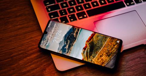 Screen Apnea Symptoms: How Computers Disrupt Breathing