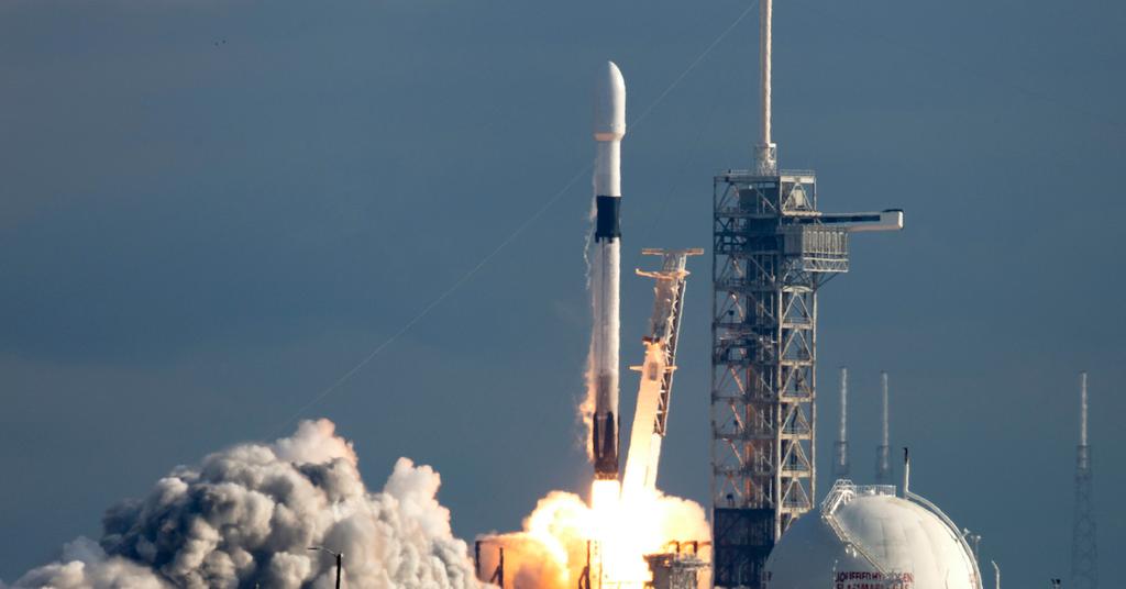 Here's What Happens to Falcon 9 in the Second Stage of SpaceX's Launch