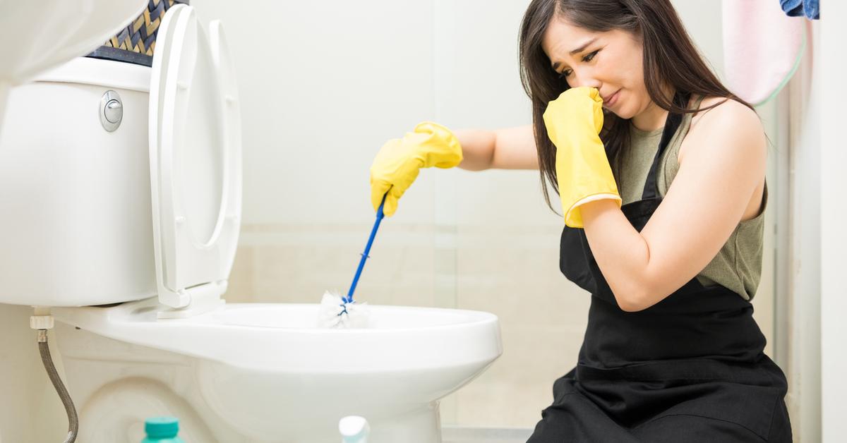 Smelling sewage in bathroom store