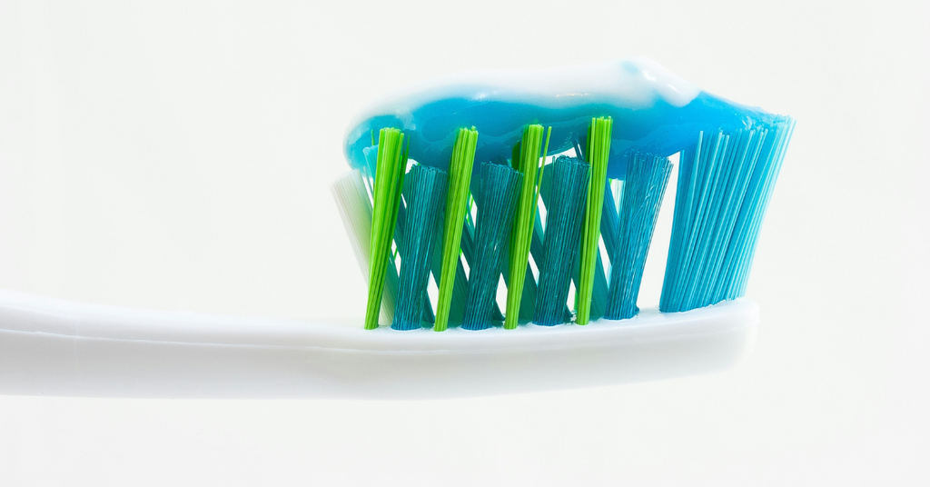 Why You Should Avoid Fluoride in Toothpaste, Explained