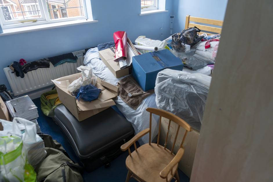 The Difference Between Clutter and Hoarding, Explained