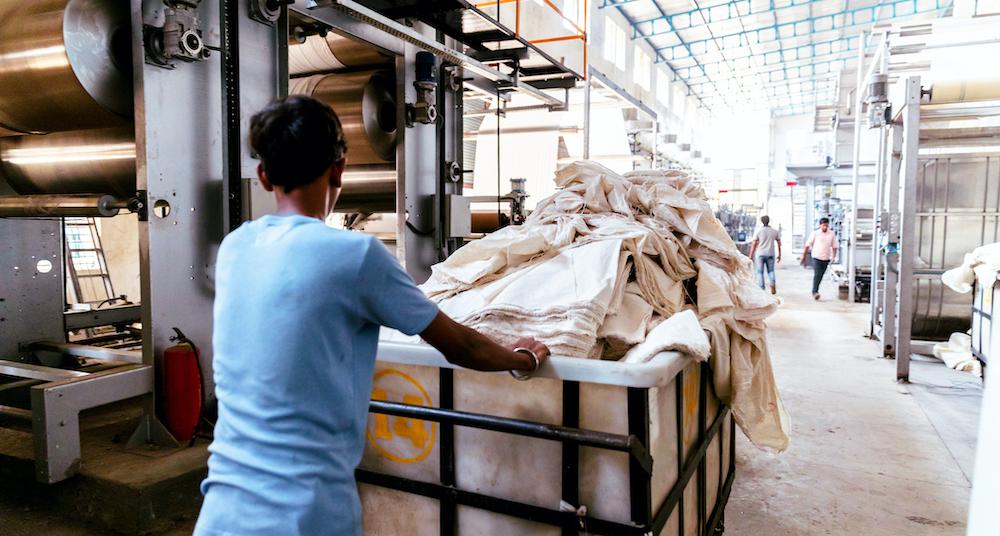 How to Stop Fast Fashion — 6 Simple Steps to Conscious Consumerism