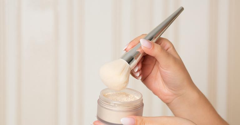 Talc-Free Setting Powders from Eco-Conscious Beauty Brands