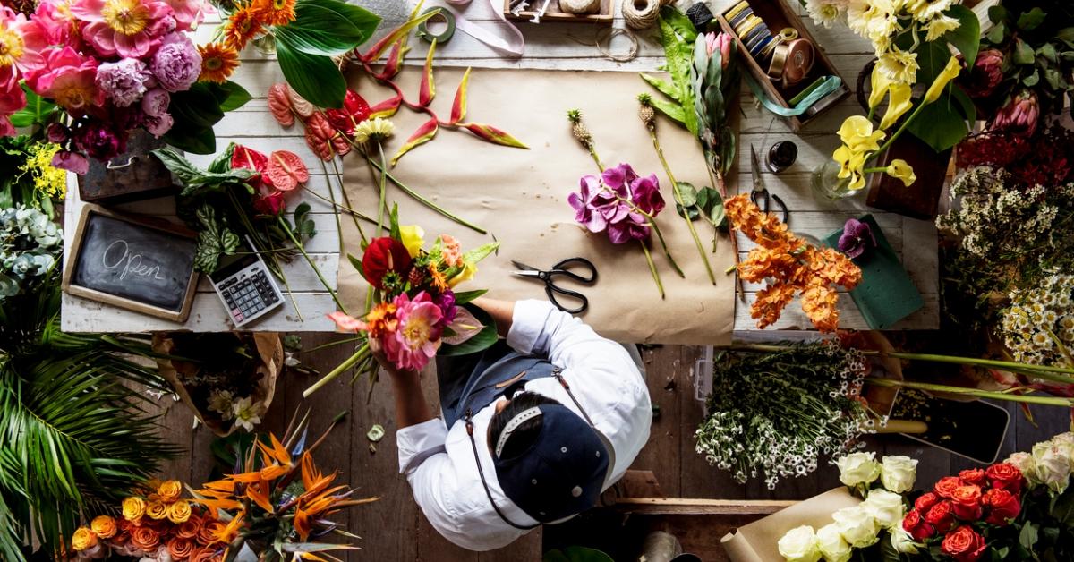 Your Guide to Buying Sustainable Flowers and Alternatives