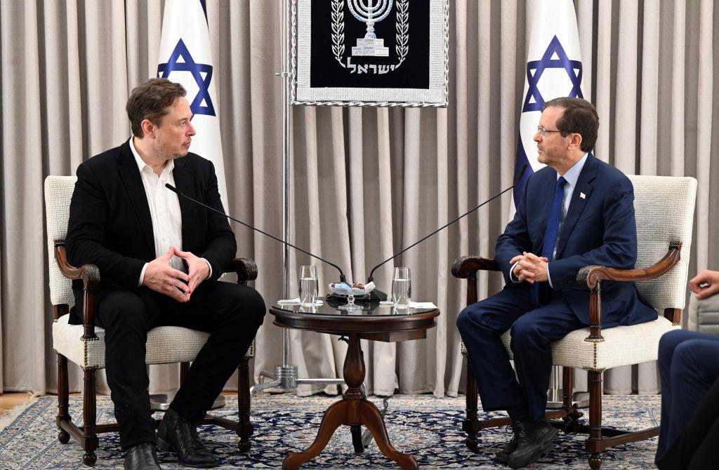 Is Elon Musk Jewish? Here's What We Know of His Background