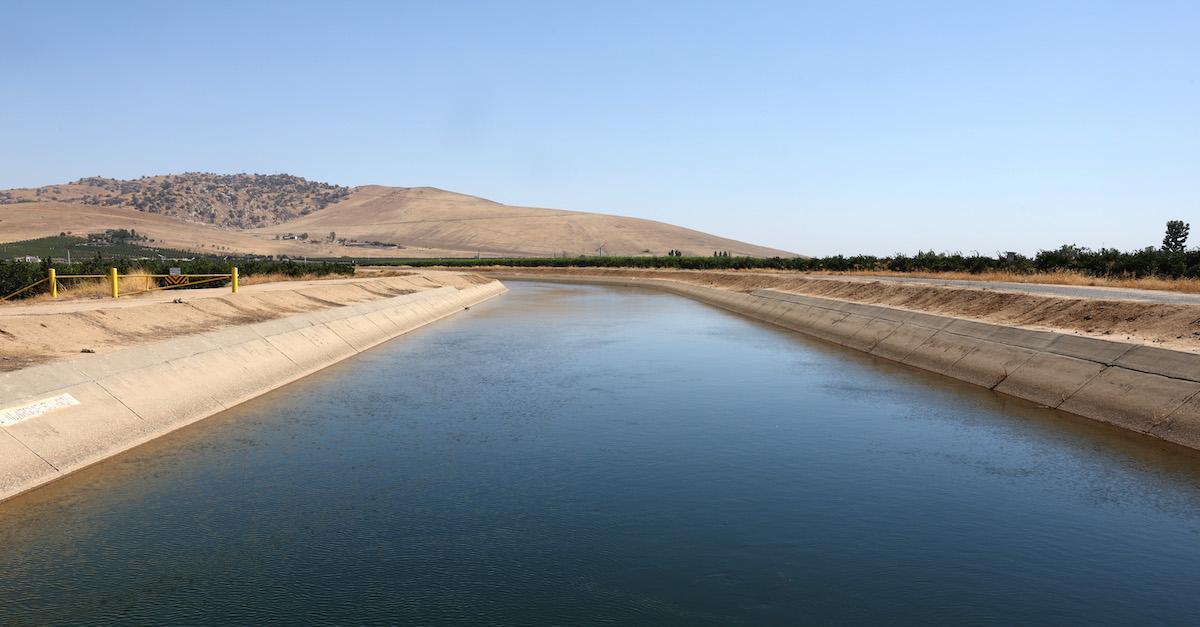 California’s Solar Panel-Topped Canals Fight Drought and Produce Clean ...