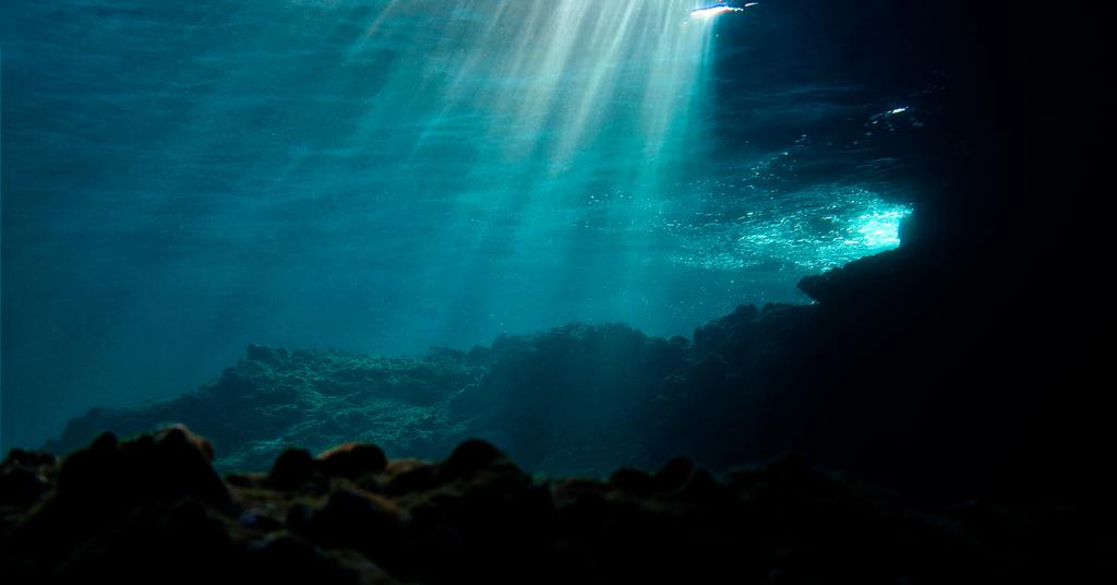 Black Holes in the Ocean and Ocean Eddies: What to Know