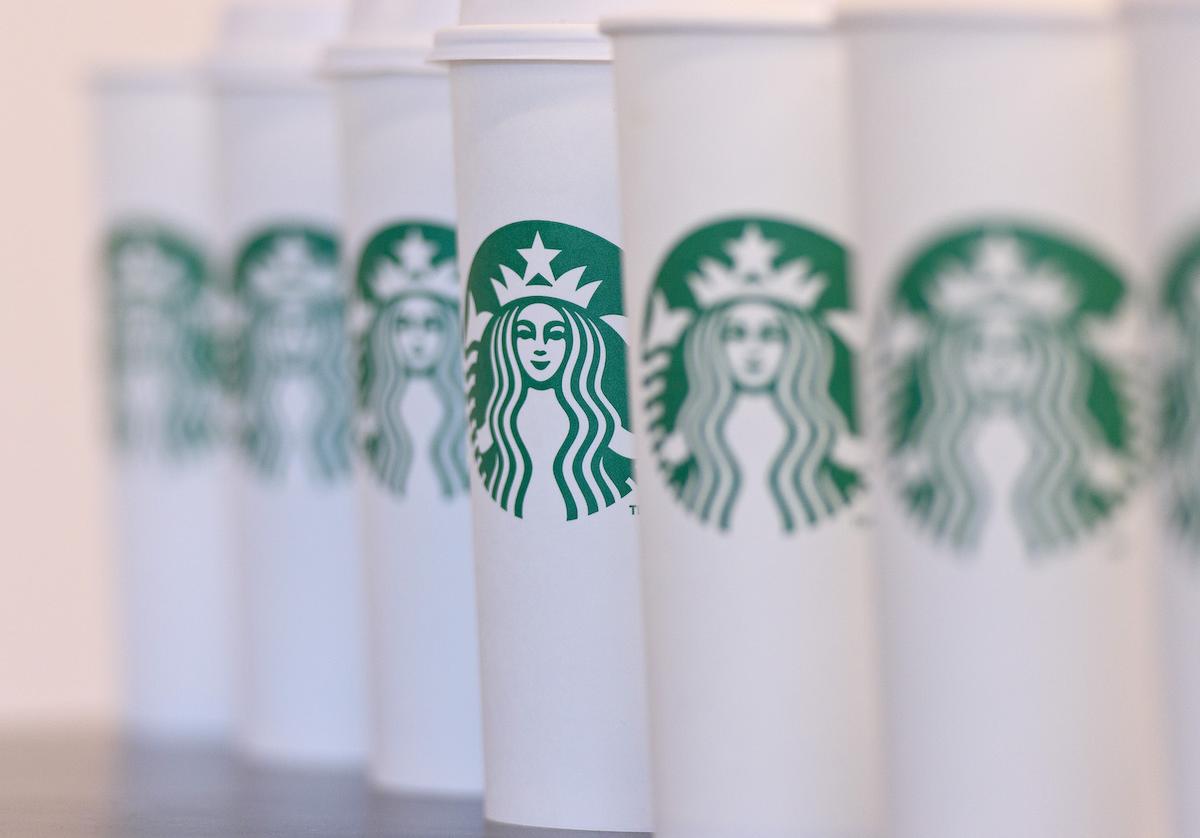 Starbucks Trash Dumpster Diver Finds Perfectly Good Food