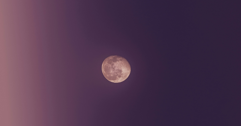 What Is the Spiritual & Astrology Meaning of April’s Pink Moon?