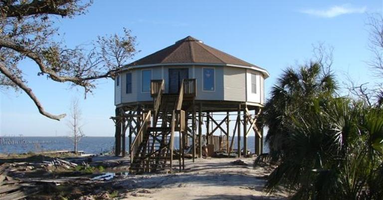 "Hurricane-Proof" Homes Cut Emissions With Their Designs