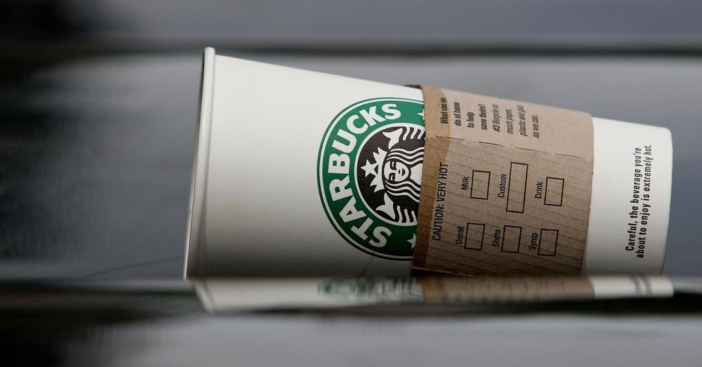 Starbucks Trash Dumpster Diver Finds Perfectly Good Food