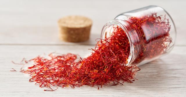 What Does Saffron Taste Like? Try This Unique Flavor Today