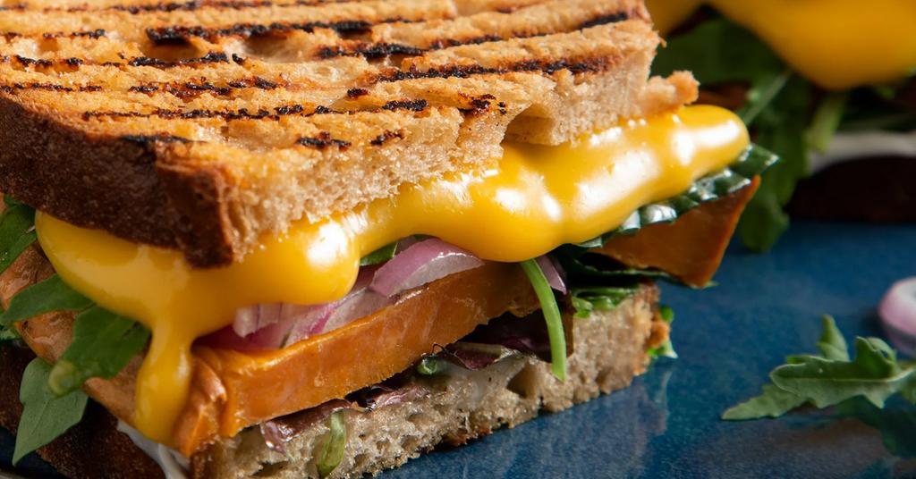 5 Vegan Cheese Options You'd Think Are the Real Thing