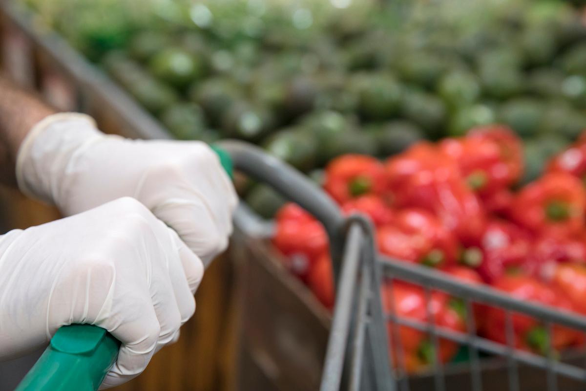 Can You Reuse Latex Gloves? An MD on Gloves and the Coronavirus