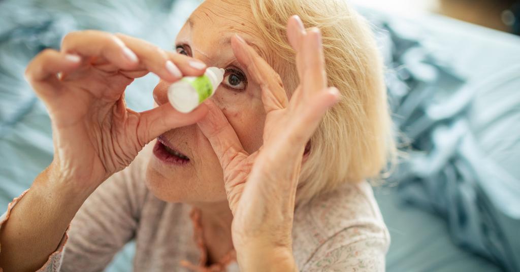 Why Do Your Eyes Hurt When You Wake Up? Science Says ...