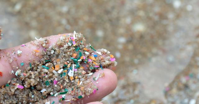 How to Avoid Microplastics: 5 Ways to Reduce Exposure