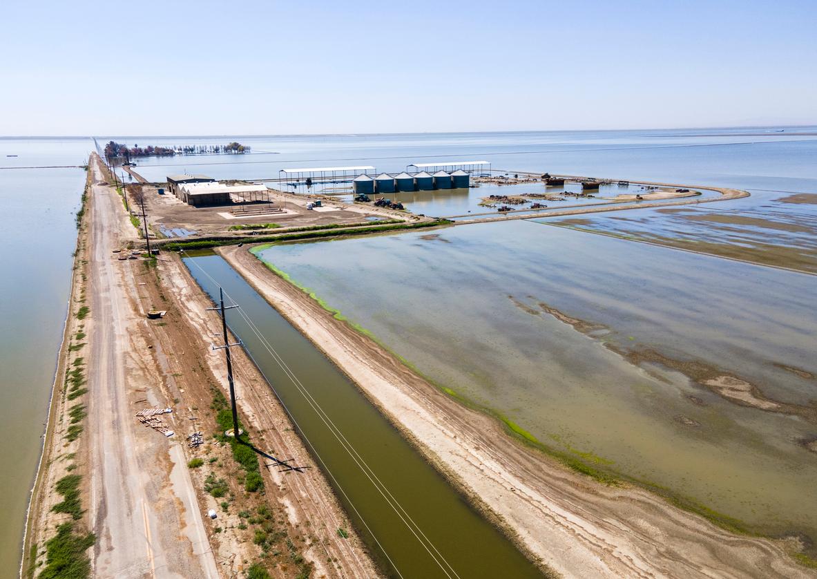 California's 'Ghost Lake' Returns After 130 Years