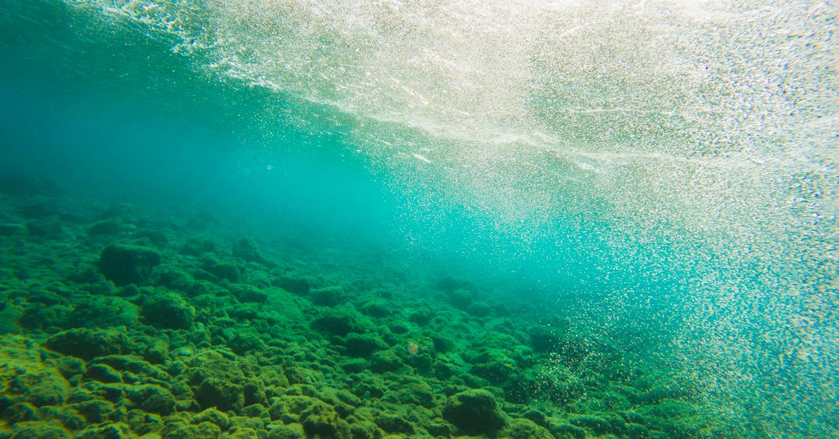 What Happens When the Seafloor Spreads? It's a Wild Natural Phenomenon