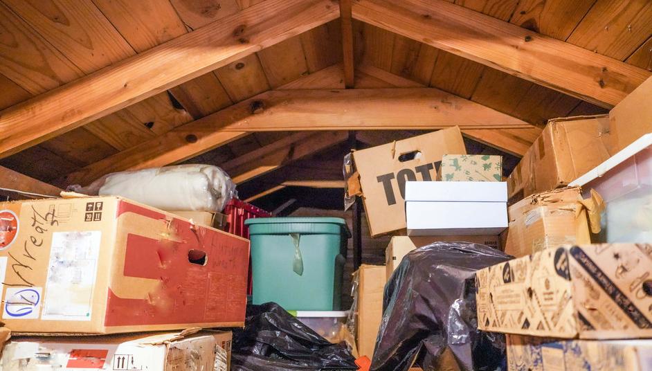 The Difference Between Clutter and Hoarding, Explained