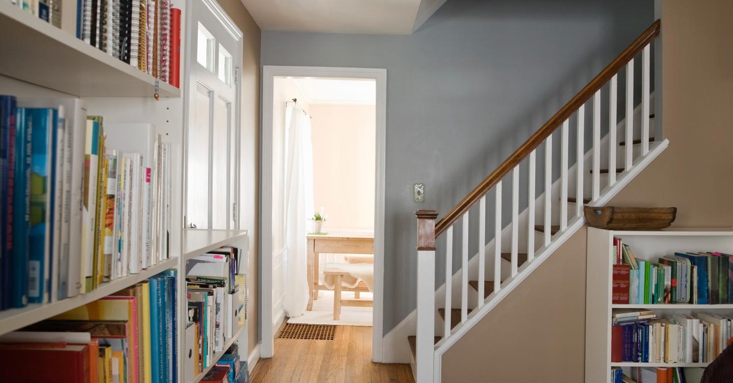 5 Stages of Hoarding: How to Recognize the Symptoms and Get Help