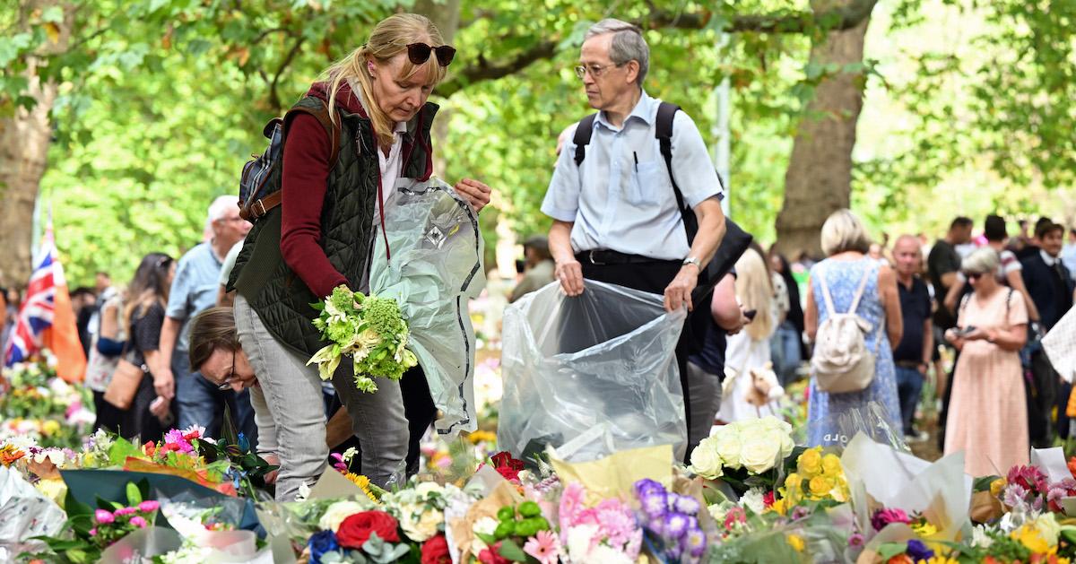 Queen Memorial Sites Are Being Flooded With Litter