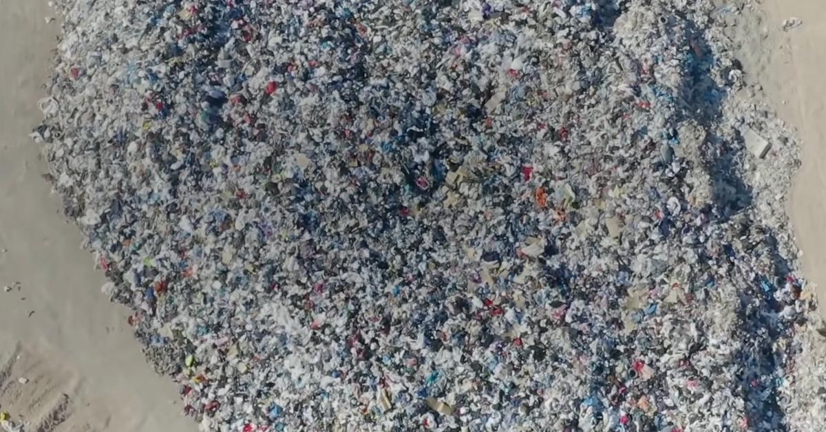 Fast Fashion Clothes Left in the Atacama Desert — What to Know